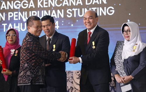 BKKBN Beri Penghargaan Kepada RAPP Atas Komitmen Turunkan Stunting di ...